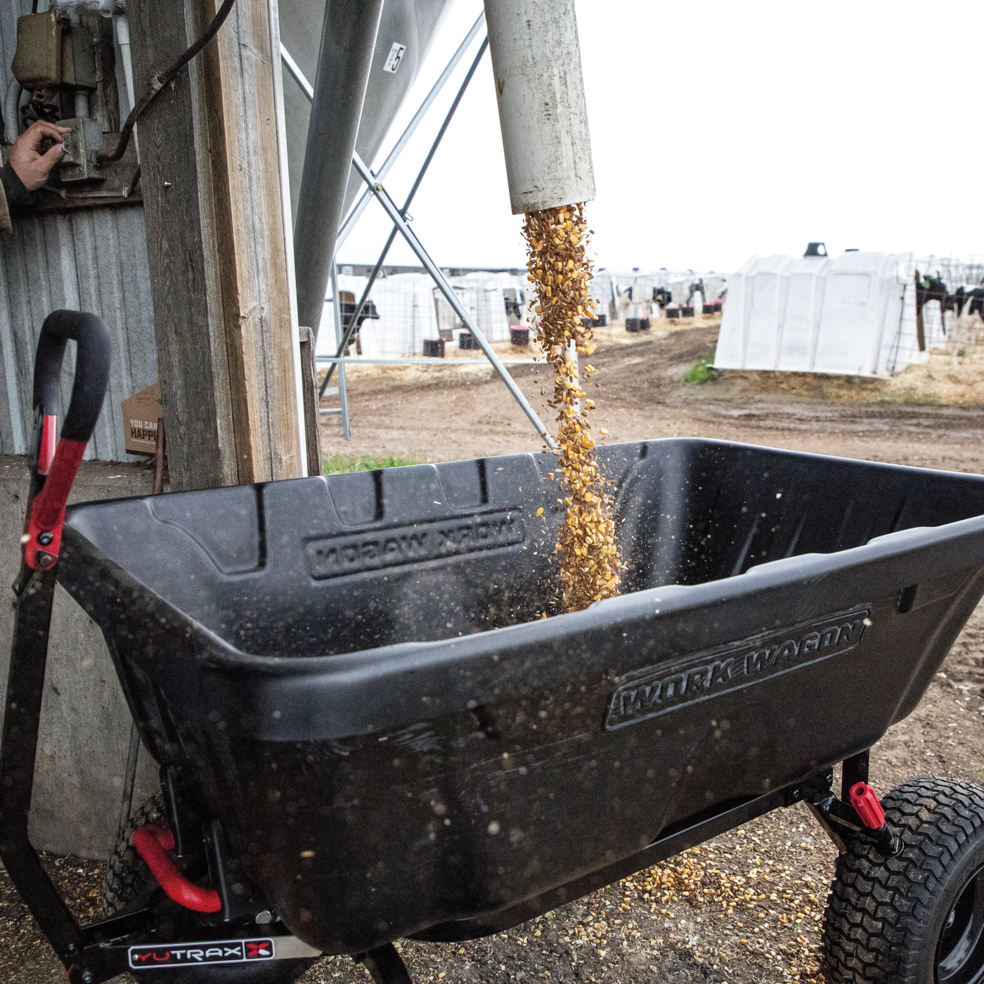 YUTRAX® Work Wagon™ 16 cu. ft. Towable Poly Cart