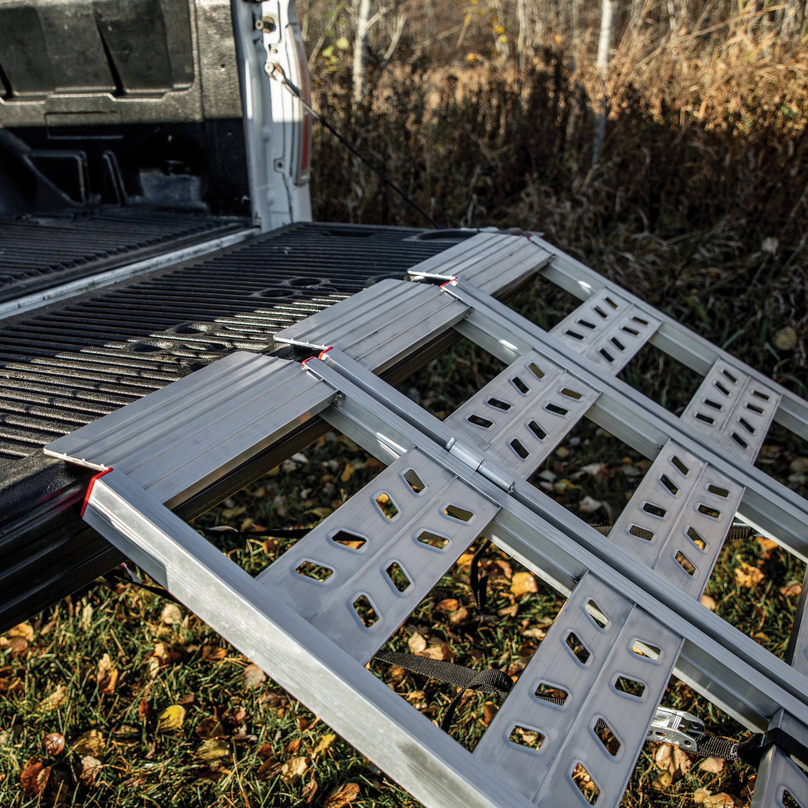 YUTRAX 69” Tri-Fold Ramp, High-Strength Extruded Aluminum, 2200 lb ...